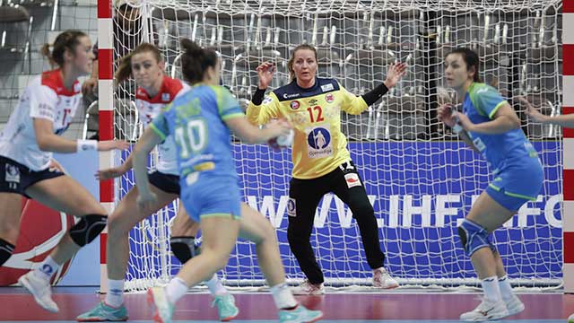 Håndballjentene besto første styrkeprøve | handball.no
