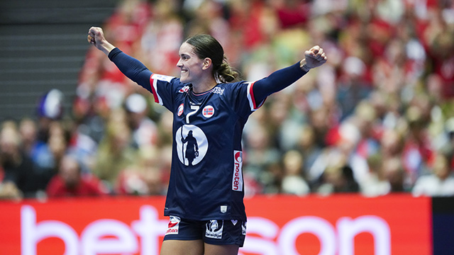 Se Håndballjentene i nye Halden Arena | handball.no Se Håndballjentene i nye Halden Arena | handball.no